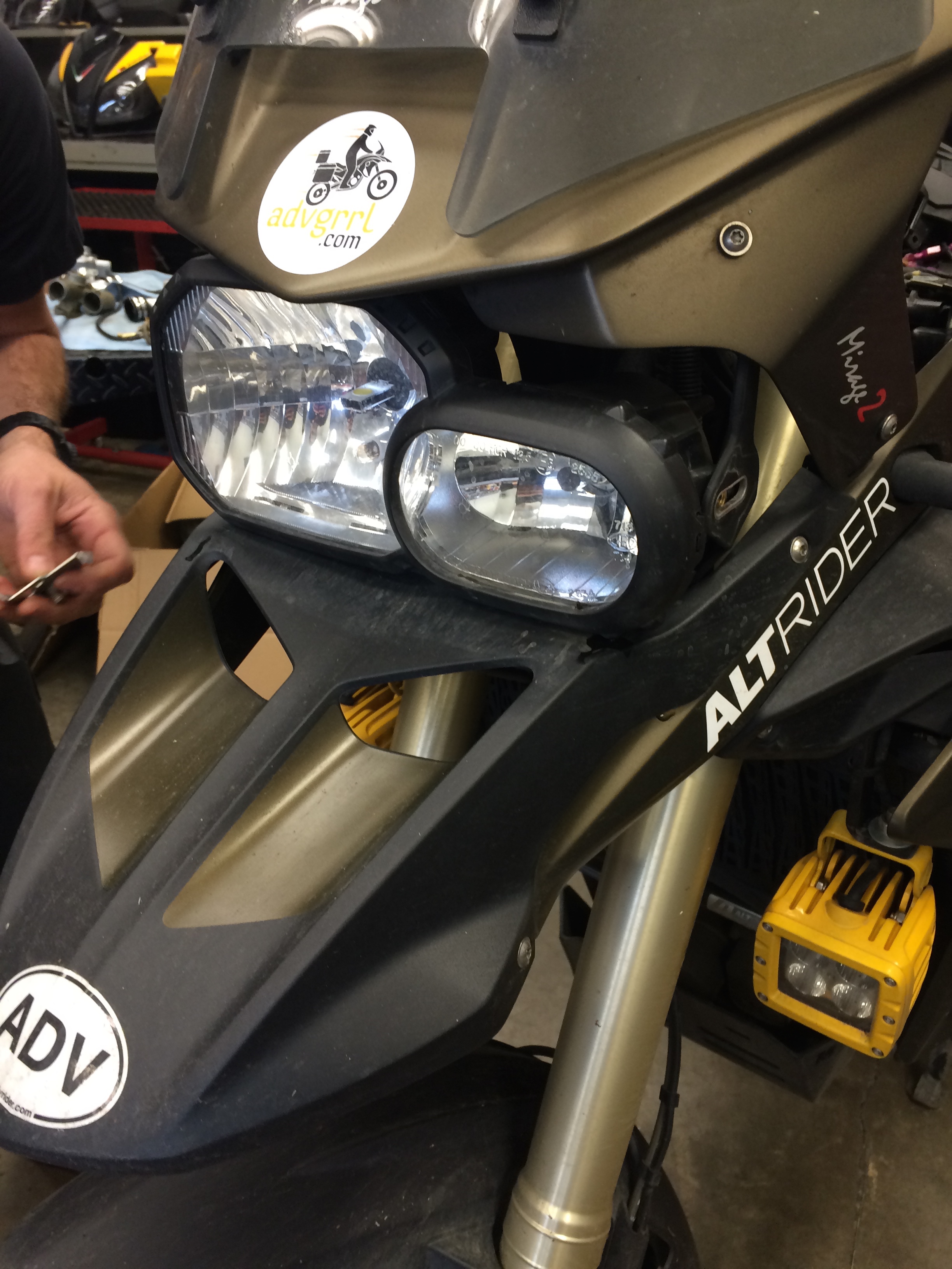 CYCLOPS H7 LED Headlight Module Install – Advgrrl Motorcycle Adventures ...